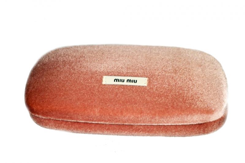 ΑΞΕΣΟΥΑΡ ΘΗΚΗ ΓΥΑΛΙΩΝ MIUMIU